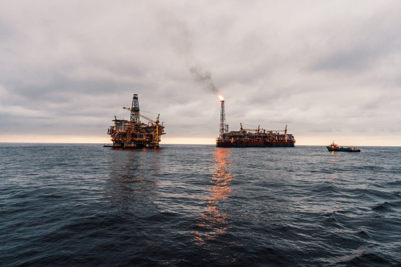 The Oil extraction panorama in the North Sea - Vidya